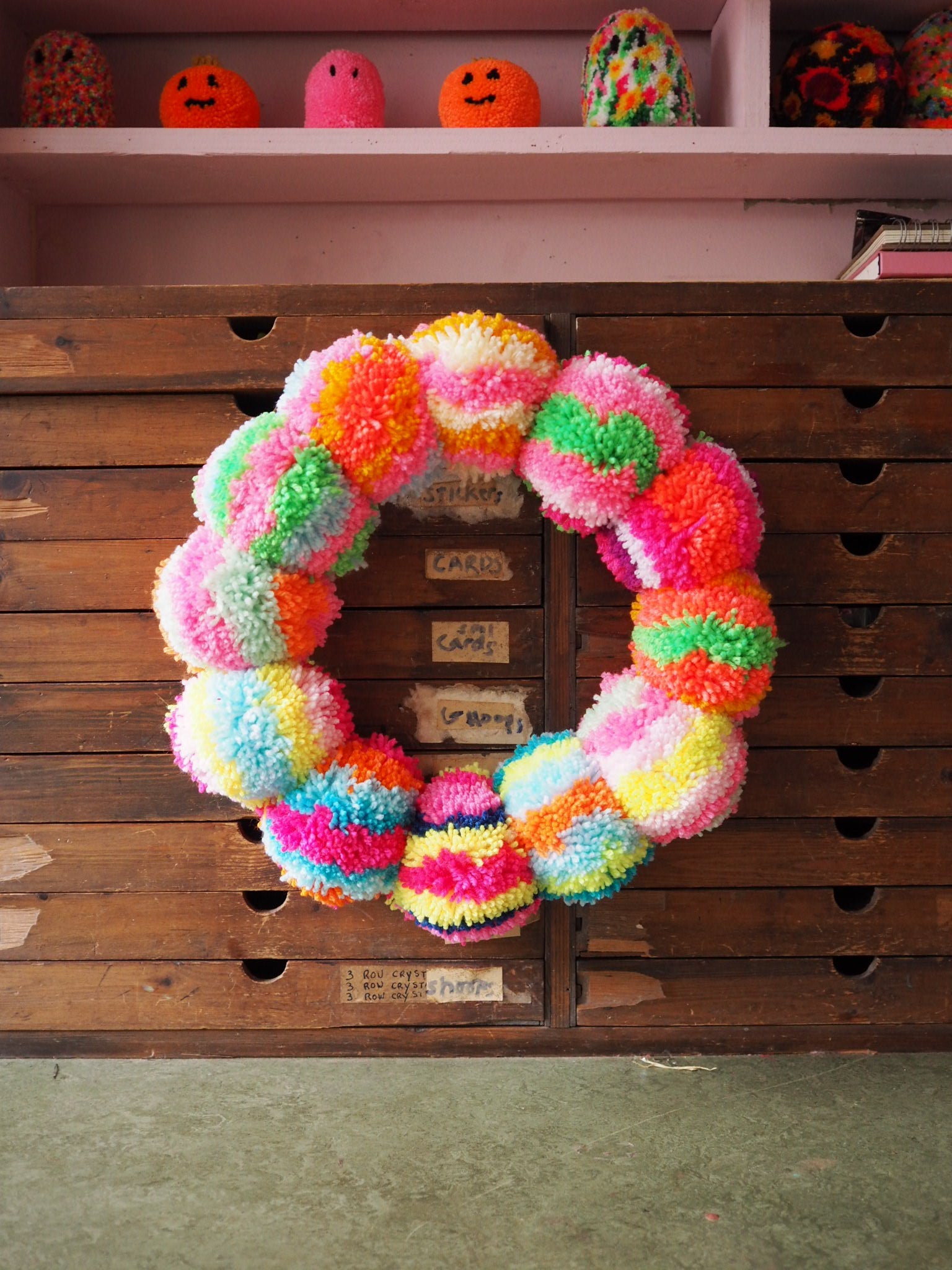 Large Pom Pom Wreath DIY Kit - Bright – Fat Pom Poms